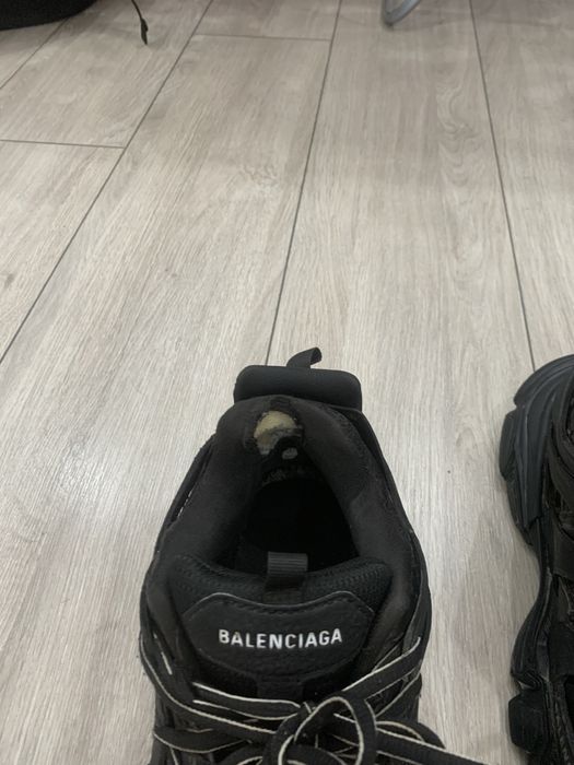 Balenciaga tracks Bacau • OLX.ro