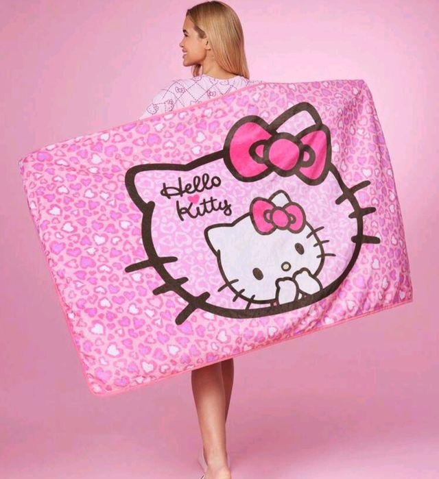 Pătură Hello kitty cu etichetă prosop hello kitty 70 pe 100cm Bucuresti Sectorul 6 • OLX.ro