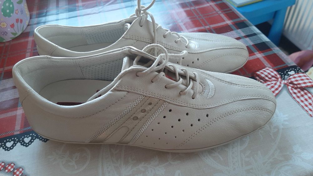 Pantofi ecco noi Falticeni • OLX.ro