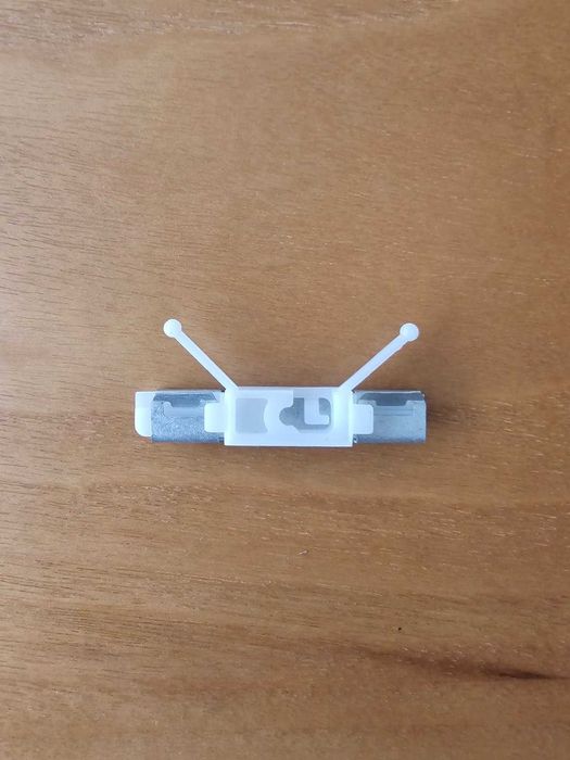 Щипки клипс лайсна челно стъкло Волво Volvo XC60 ОЕ 30753487 гр. София ...