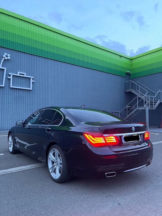 BMW F01 730d 258 cai Seria 7 Facelift Lci Pachet M 750 Arad • OLX.ro