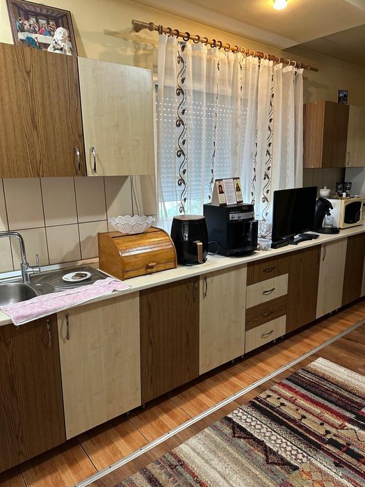 Dulap de bucatarie Simeria Veche • OLX.ro