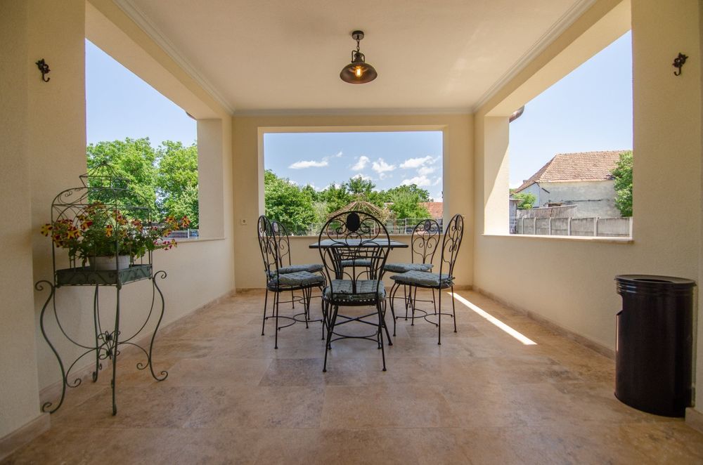 Casa veche / conac in Sarmizegetusa Sarmizegetusa • OLX.ro