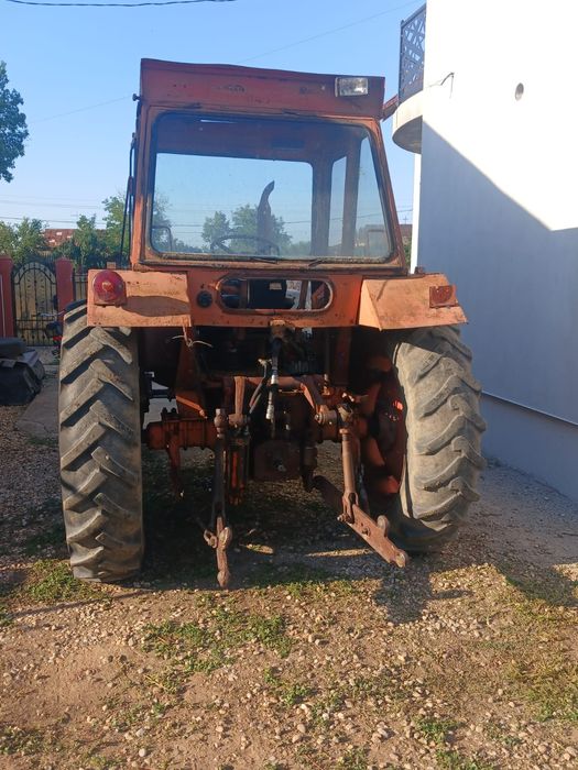 Tractor u650 perfect functional Gaesti • OLX.ro