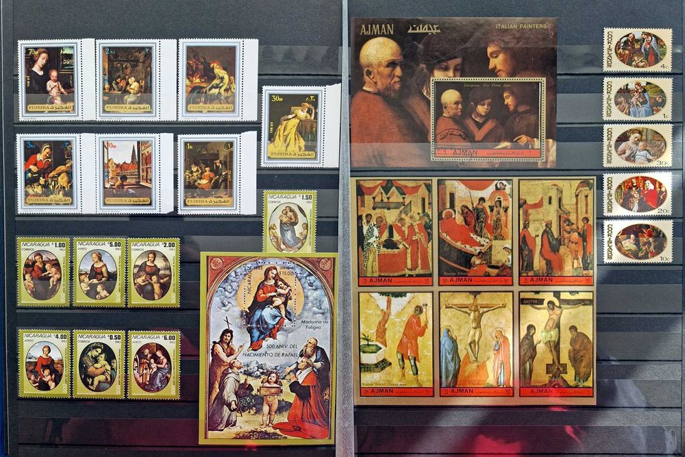 Timbre, Clasor, Filatelie Pitesti • OLX.ro