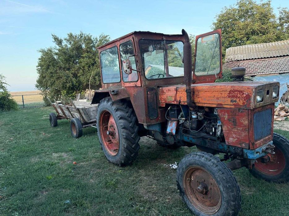 Vand Tractor Universal 650 Jilava • OLX.ro