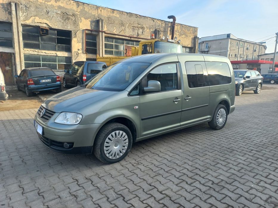 Vand volswagen caddy maxi Onesti • OLX.ro