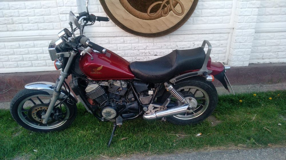 Honda vt 500 custom Horezu • OLX.ro