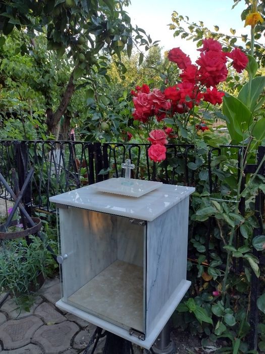 Felinar cimitir marmura granit Bucuresti Sectorul 6 • OLX.ro