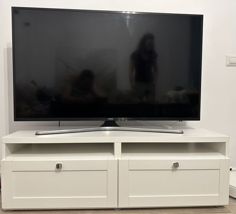 Comoda TV alba Ikea (model Besta/ usi Hanviken) Bucuresti Sectorul 2 ...
