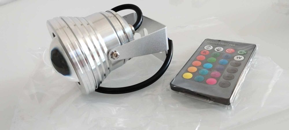 Proiector led subacvatic exterior gradina piscina multicolor 12V 10W ...