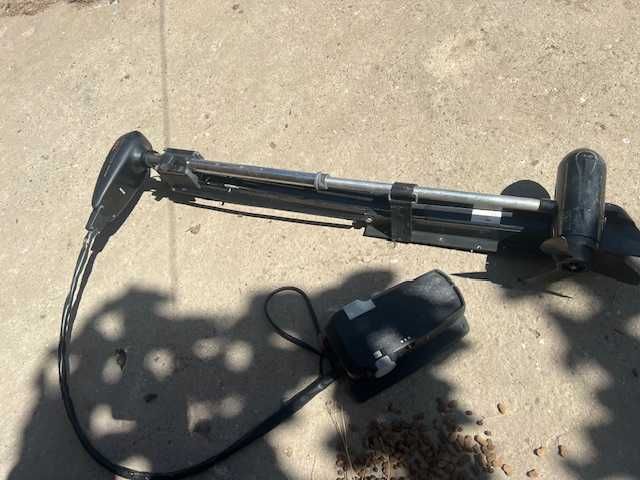 Motor barca electric MotorGuide Tracker 40 Pro Series Fetesti • OLX.ro