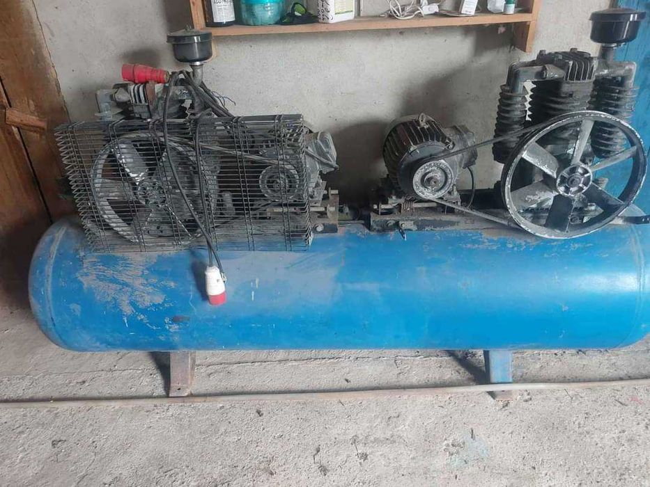 REDUCERE Compresor aer motor 380 Suceava • OLX.ro