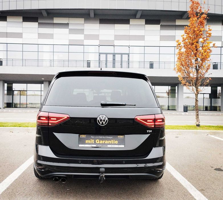 Volkswagen Touran R line / 2.0 tdi-150 cp Matrix -7 locuri euro 6 ...