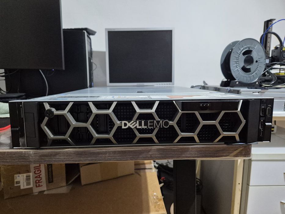 Server DELL PowerEdge R740 2 x Xeon Silver 4112 8 Core 32 GB RAM Cluj ...
