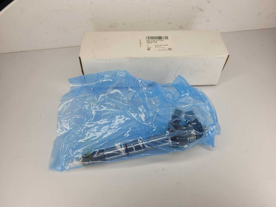 04L130277AD Injector original VW Passat B8 Golf 7 1.6 TDI Euro 6 Iasi ...