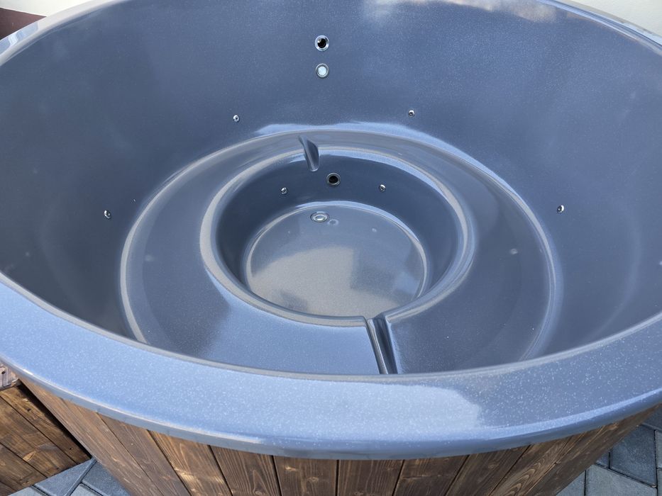 Ciubar 10 persoane jacuzzi piscina fibra de sticla hot tube Bistrita ...