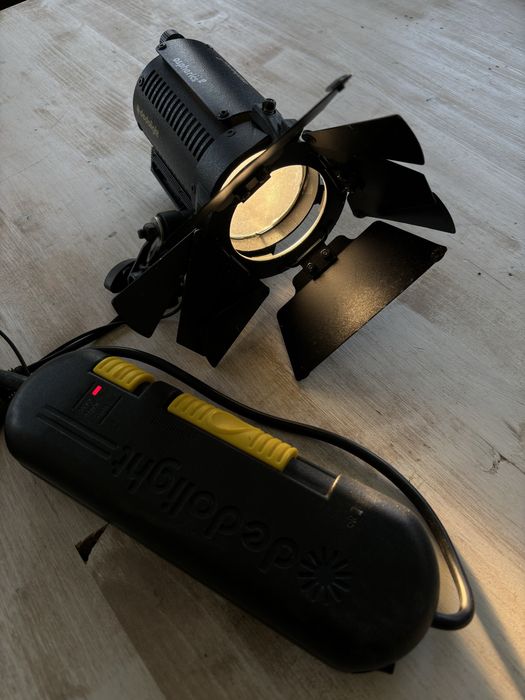 Lampa video profesionala Dedolight DLH4 150w spotlight dimming power ...