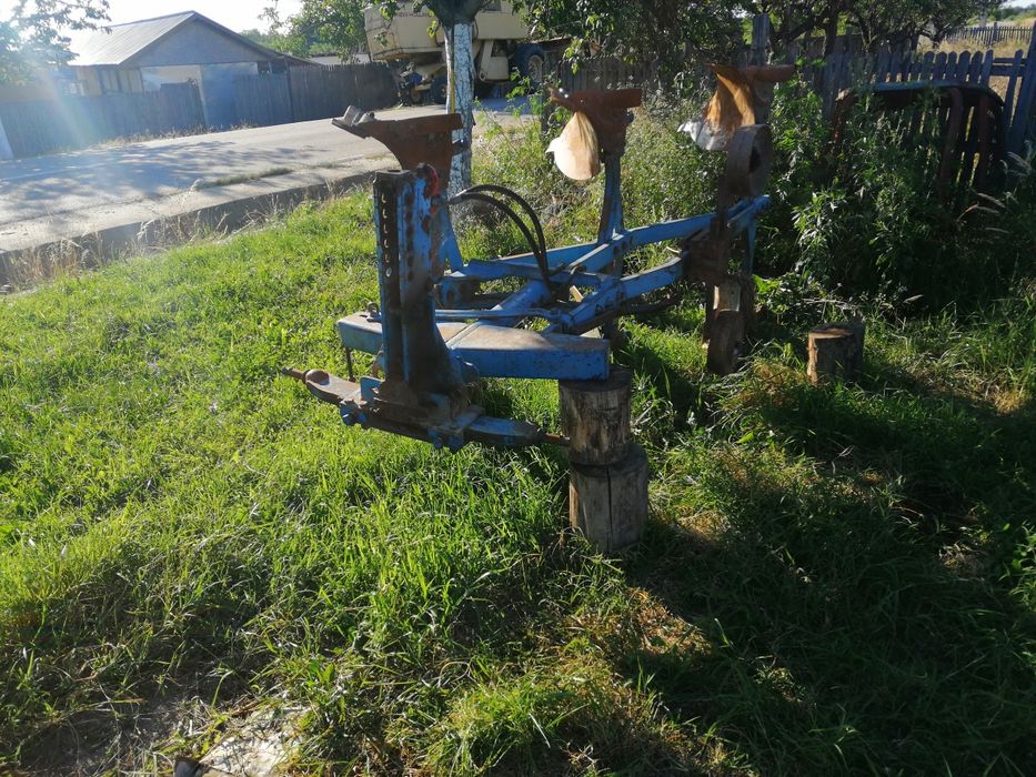 Plug reversibil 3 brazde Lemken Bulimanu • OLX.ro