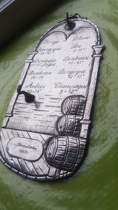 G162-Aplica veche Restaurant cu marcile de vinuri Franta model crama ...