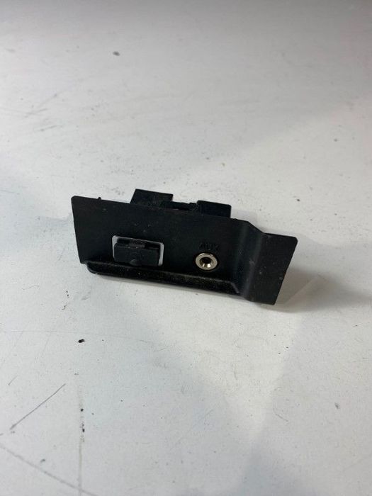 Mufa USB cotiera VOLVO XC60 S60 V60 C30 V70 XC70 V90 XC90 31285608 ...