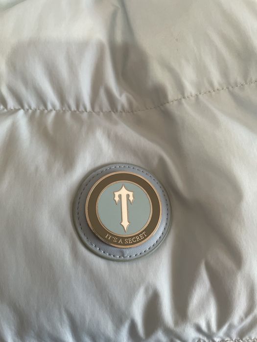 Geaca trapstar baby blue Letea Veche • OLX.ro