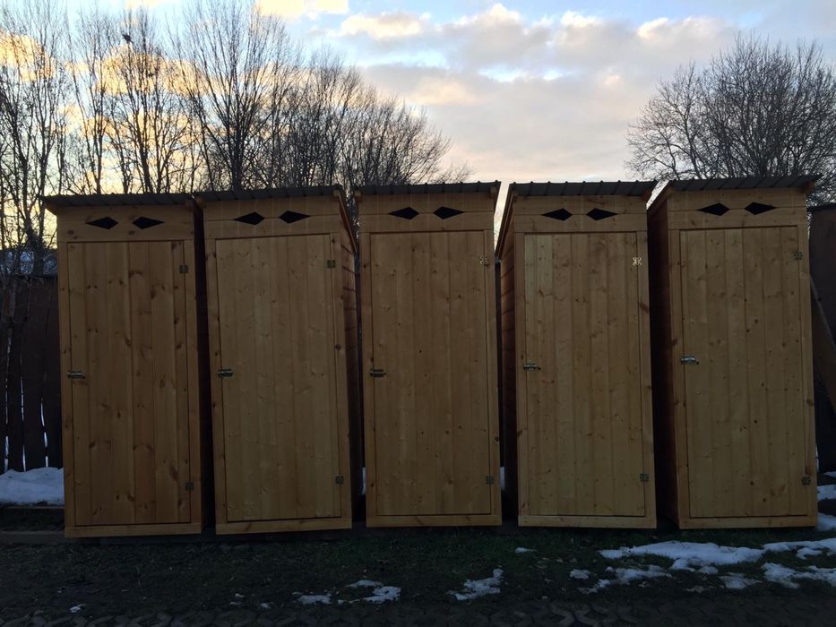 Toaleta, wc de gradina, curte Sfantu Gheorghe • OLX.ro