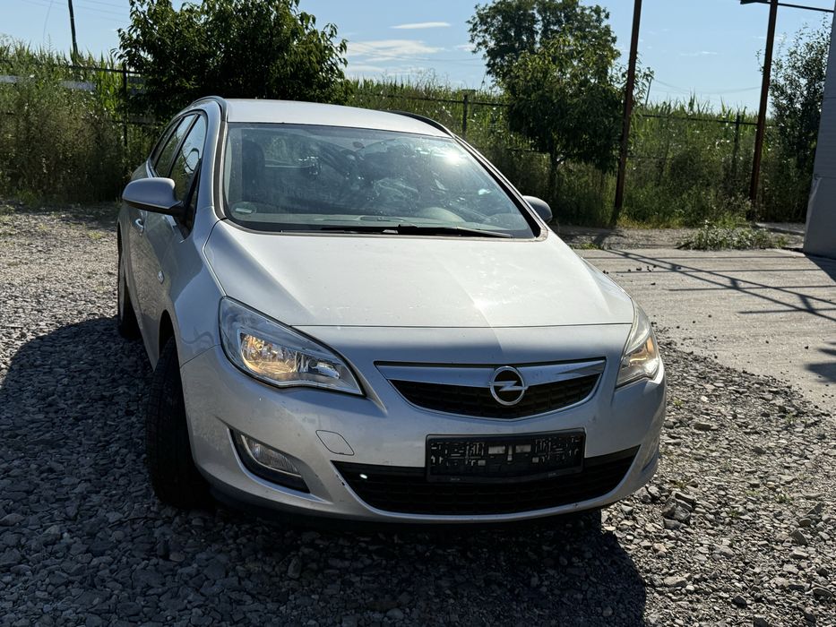 Opel astra 2012-import Germania Bacau • OLX.ro