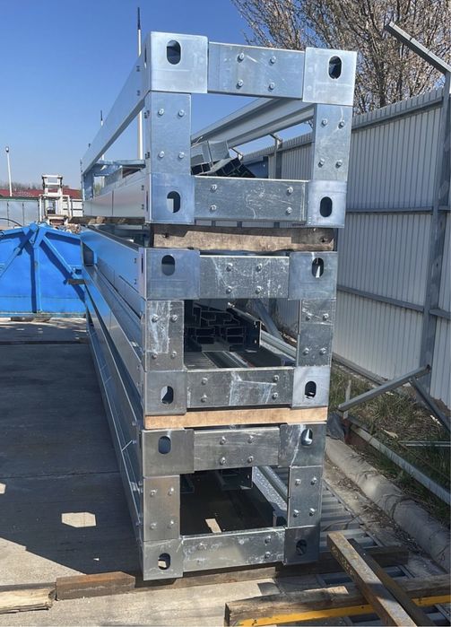 Cadru metalic zincat container Bacau • OLX.ro