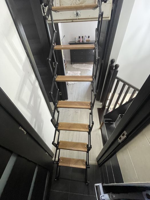 Scara pentru mansarda / pod din lemn si metal retractabilă Iasi • OLX.ro