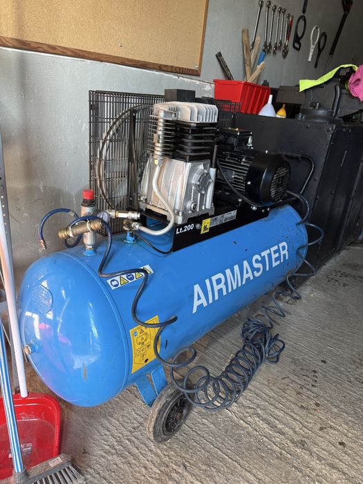 Vand compresor 200l Tuzla • OLX.ro