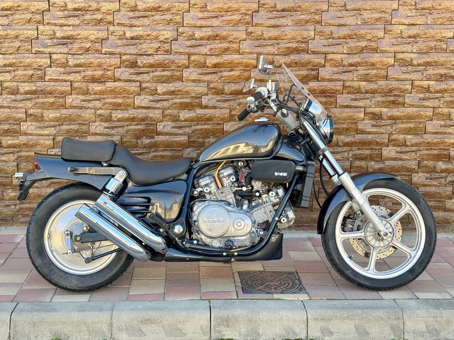 Honda Super Magna V45 750 Baru • OLX.ro