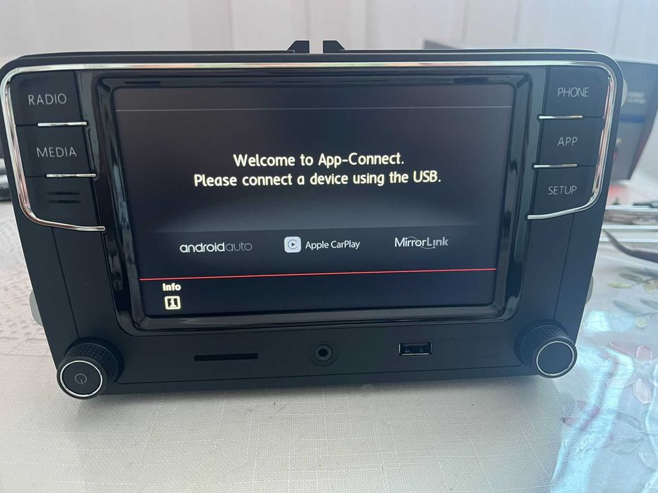 Multimedia RCD 330 Plus-Dynaudio-187E-Apple CarPlay-Android auto-Waze ...