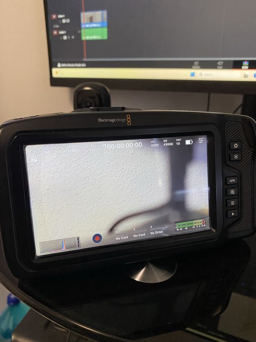 Blackmagic pocket 4k cu obiectiv Sibiu • OLX.ro