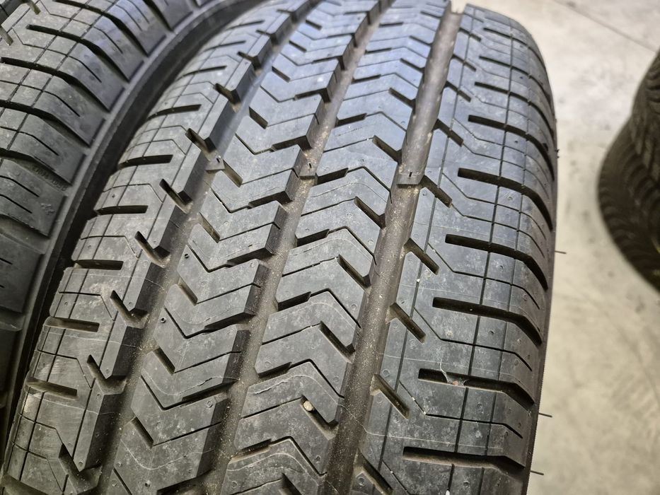 4 anvelope vara Michelin Agilis 215 60 17 C ca și noi Brasov • OLX.ro