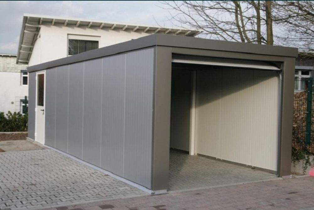Garaj auto pe structură metalică învelite cu panou sandwich Targu ...