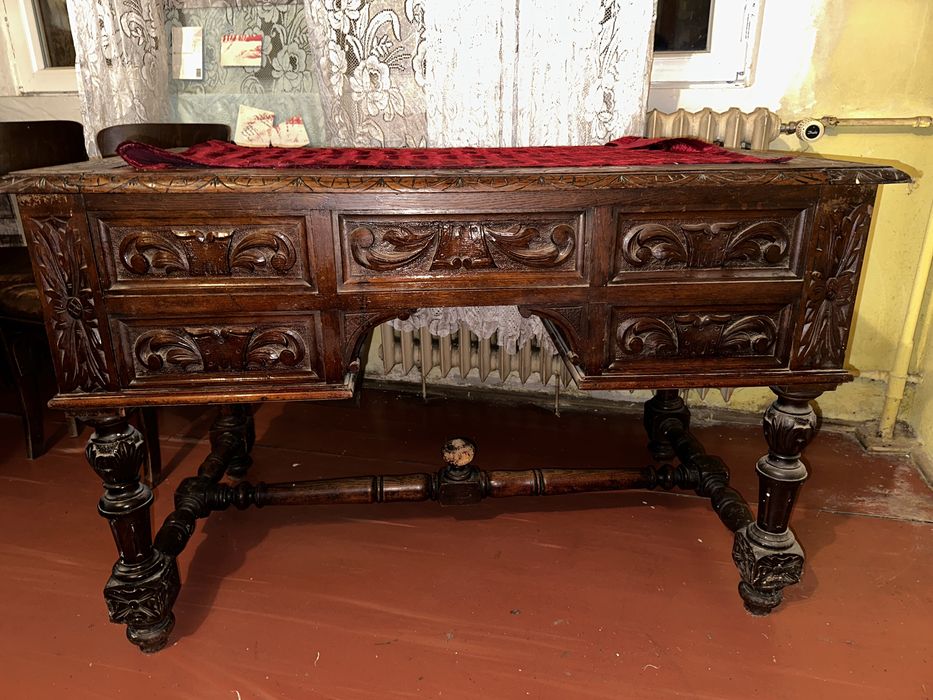 Vând birou vechi din lemn masiv de stejar Bucuresti Sectorul 5 • OLX.ro