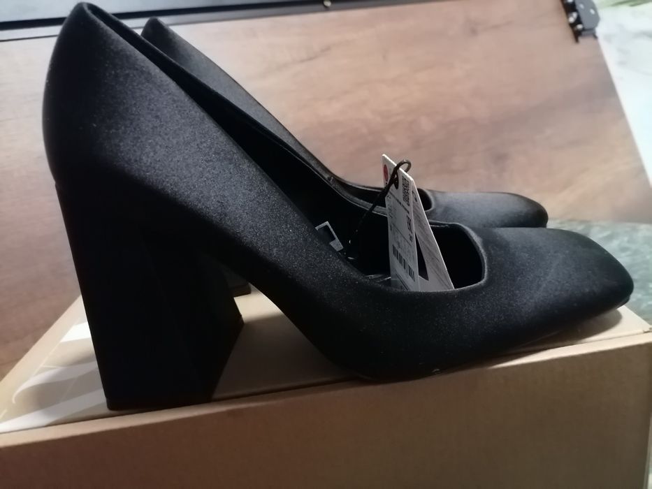 Vand pantofi de dama marca ZARA marimea 37 Timisoara • OLX.ro