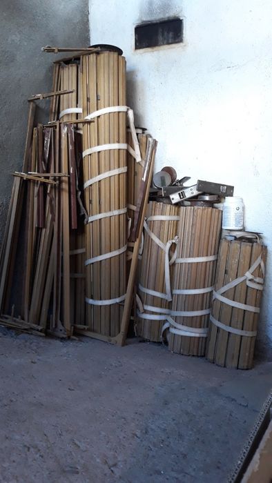 Vand Rolete lemn tei pentru geamuri Micesti • OLX.ro