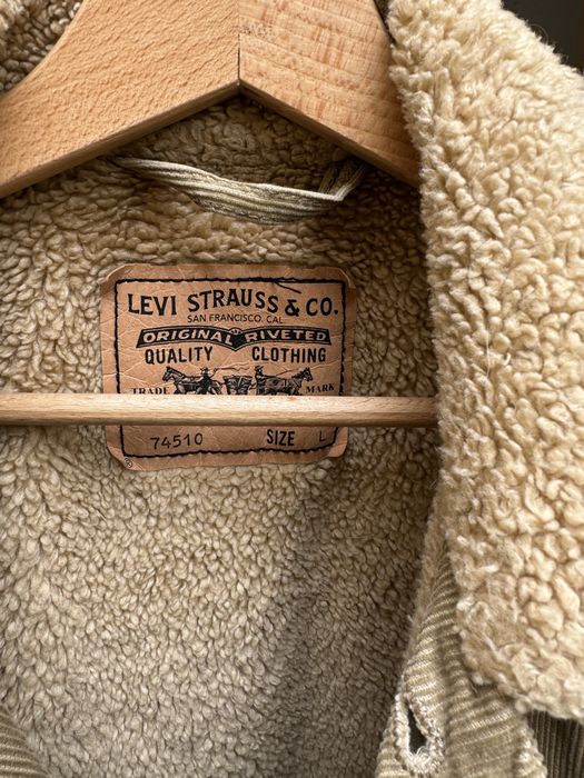 Geaca Levi’s vintage imblanita Bucuresti Sectorul 2 • OLX.ro