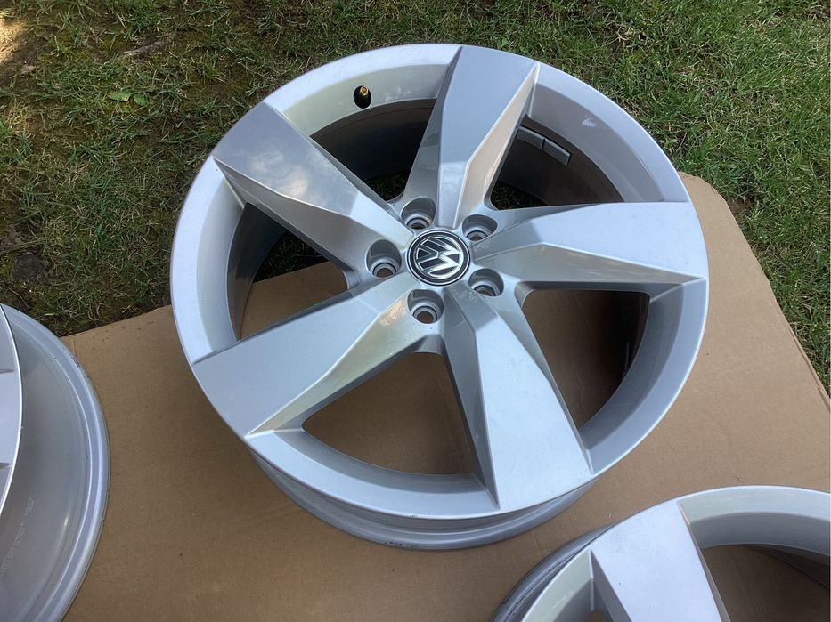 Set 4 buc jante R17 originale VW Ploiesti • OLX.ro