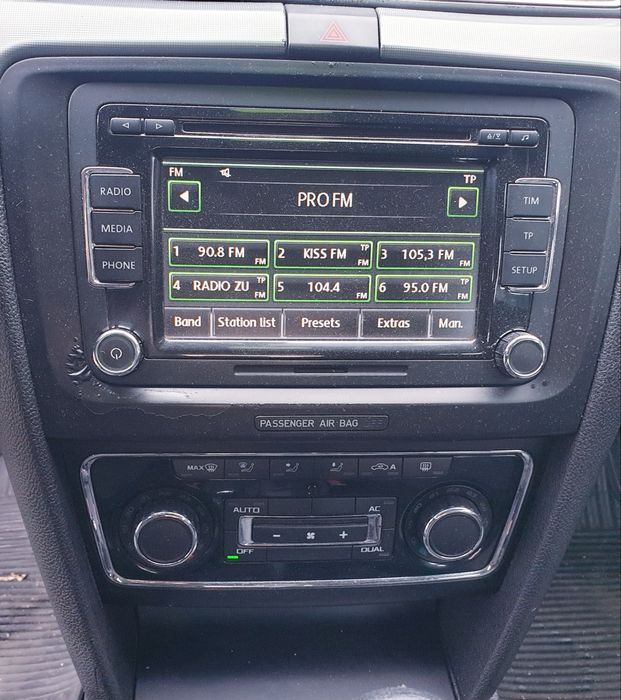 Radio cd player Skoda Superb Arad • OLX.ro