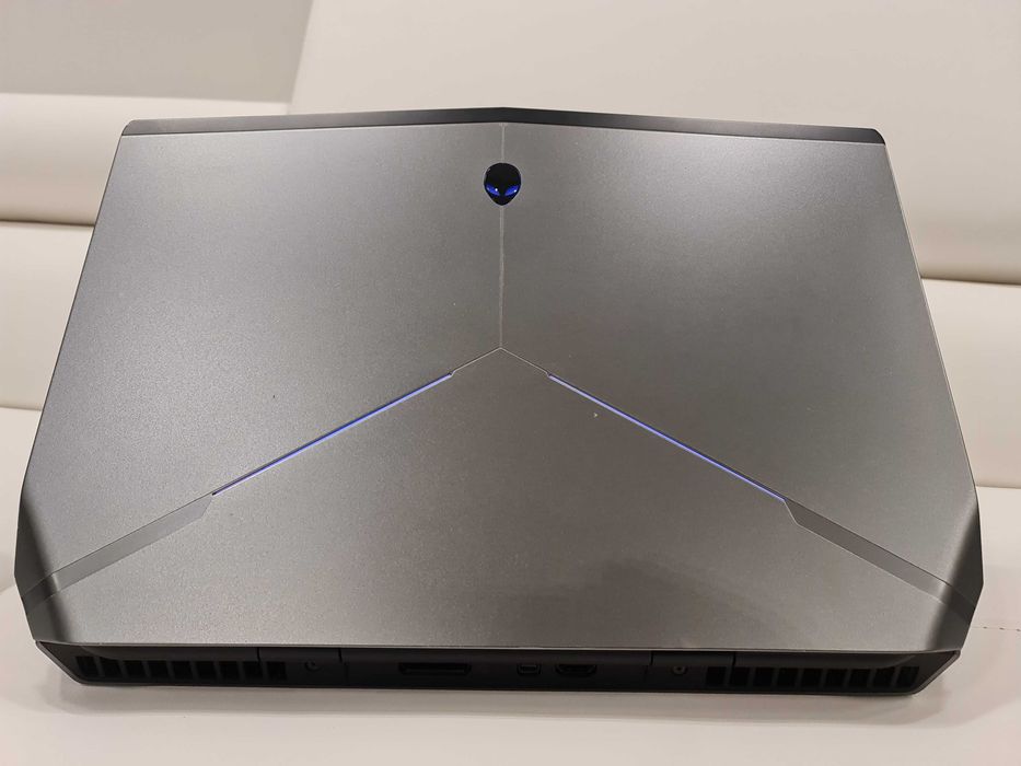Laptop gaming alienware ,intel core i7 ,video 6 GB, touchscreen 4K ...