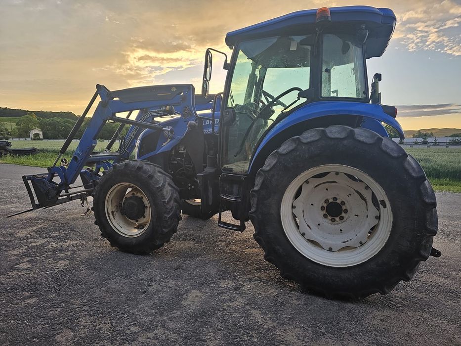 Vand Tractor NEW HOLLAND TD 5 Sibiu • OLX.ro