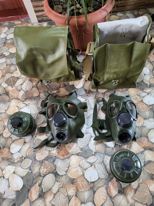 Masca de gaze militara , impecabila, nouă. Pitesti • OLX.ro
