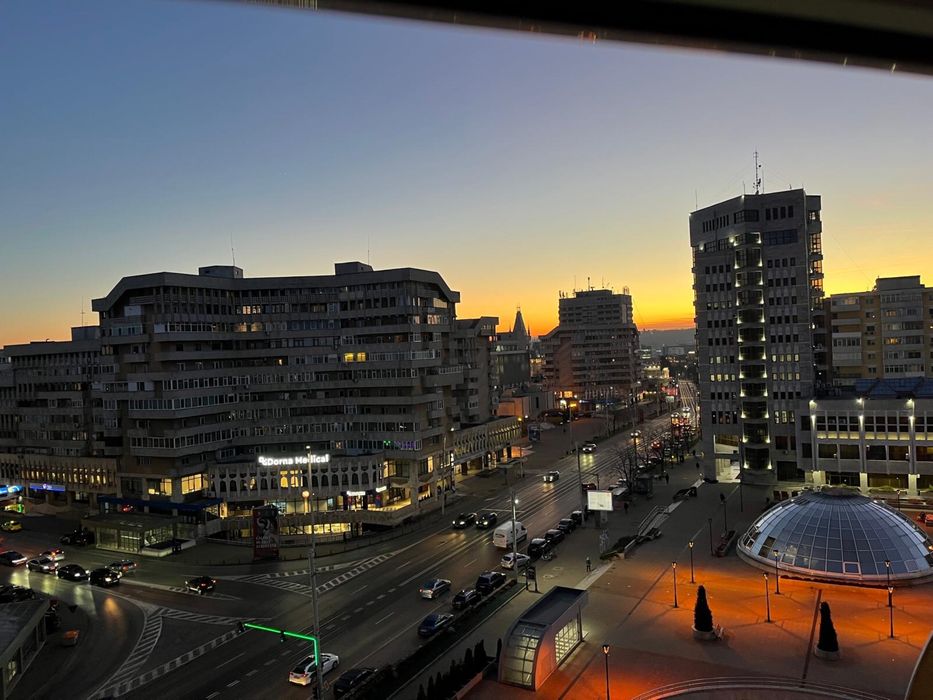 Ap 1 camera de inchiriat Palas, Centru Civic, Hala Centrala Iasi • OLX.ro