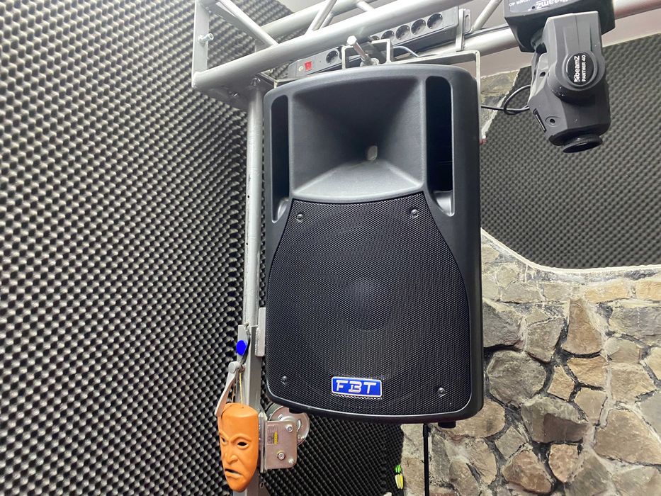 Doua boxe active - FBT Himaxx 60A . 11000 Lei/setul de doua . Negresti ...