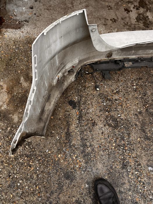 Bara spate ford mondeo mk4 facelift cu senzori parcare alba Cluj-Napoca • OLX.ro