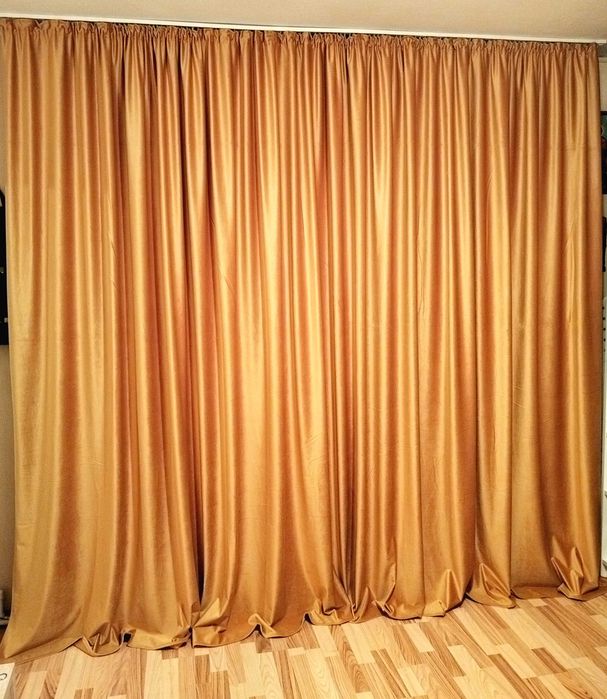 Draperie din catifea culoare mustar Bran • OLX.ro