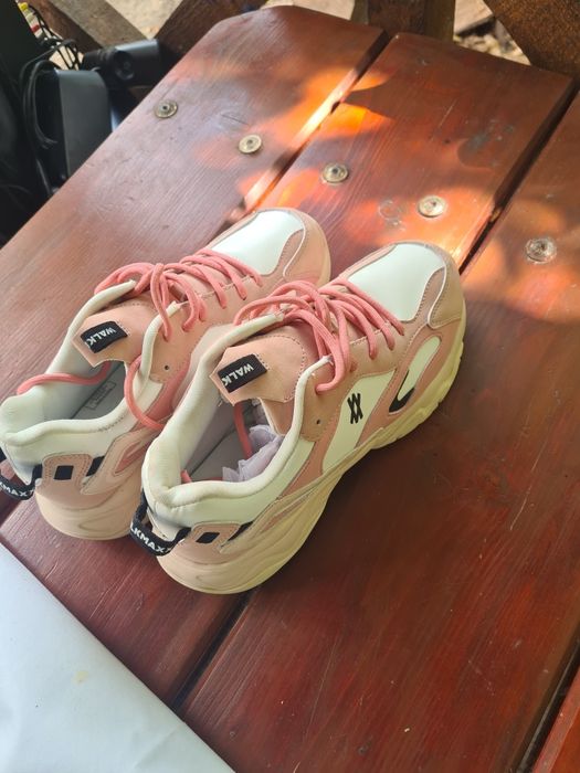 Adidasi Walkmaxx Tomesti • OLX.ro